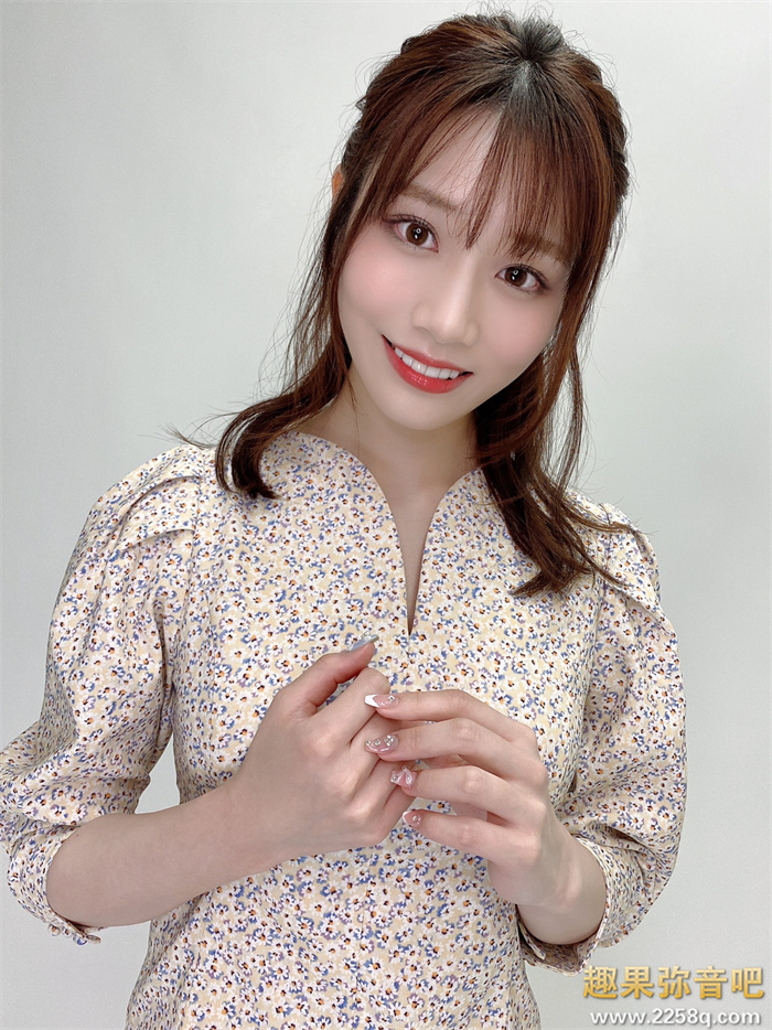 河北彩花作品[SSIS-413]和她同居24小时，你会做什么？_葵司番号